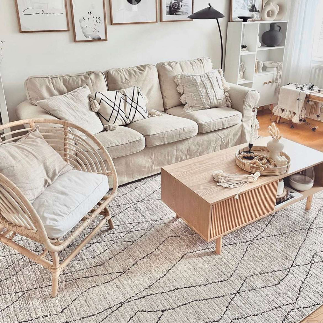 Cosy Soft Abstract Lined Beige Moroccan Berber Bedroom Rug | Living ...