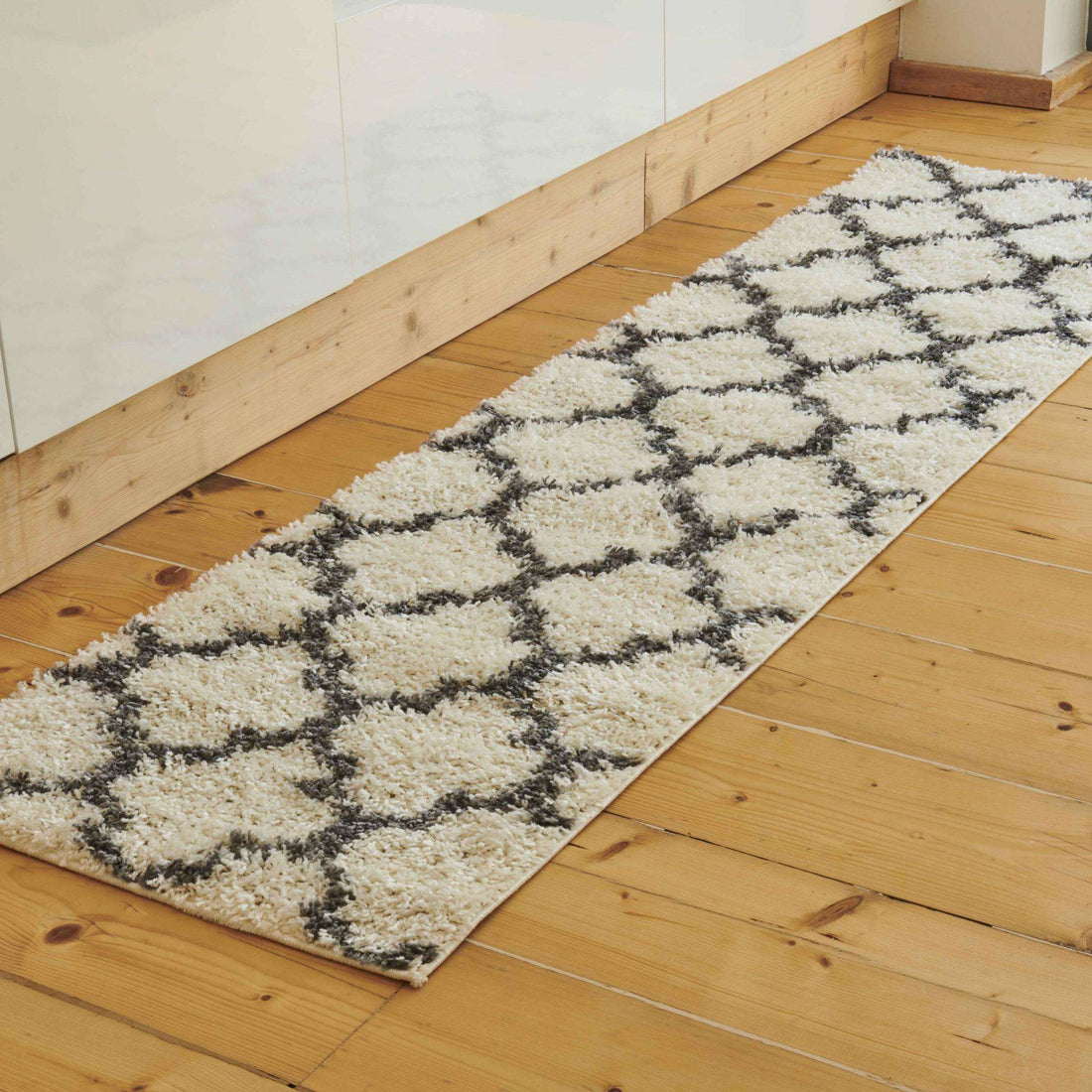 Cream Moroccan Trellis Shaggy Runner Rug | Runner Rugs | Kukoon Rugs Online